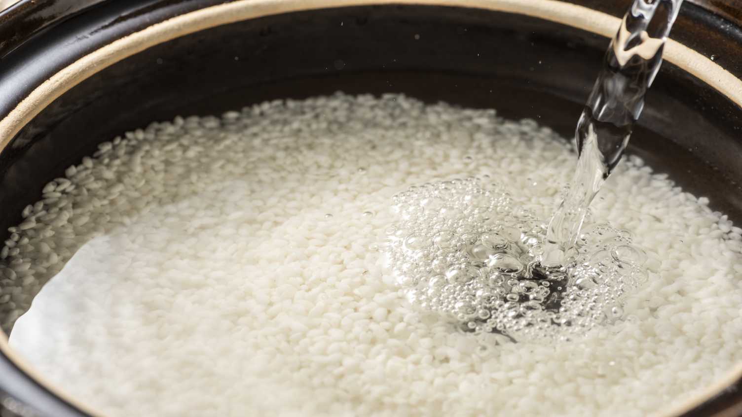 New way of cooking rice removes arsenic and retains mineral nutrients ...